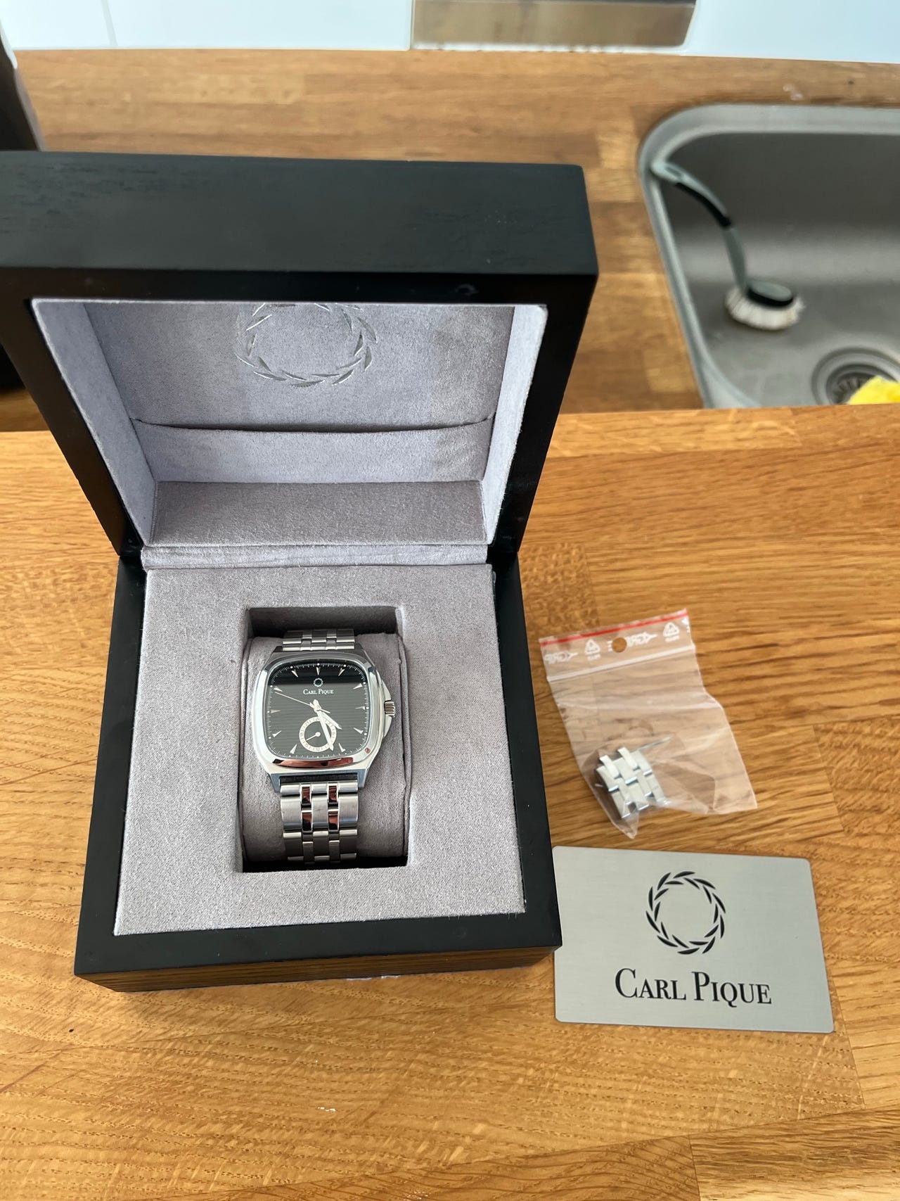 Carl Pique Carré CP0002 | DBA