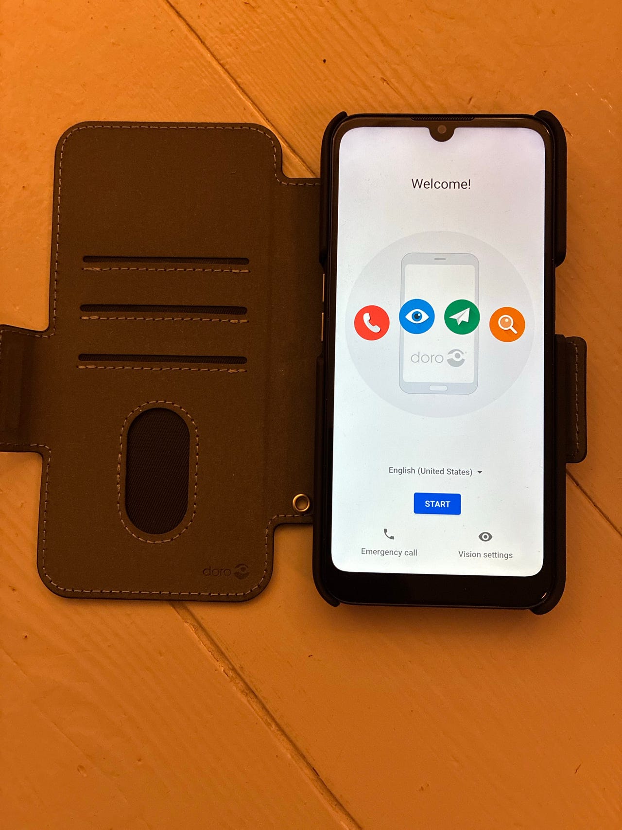 Doro 8210 - seniortelefon med alarmknap | DBA