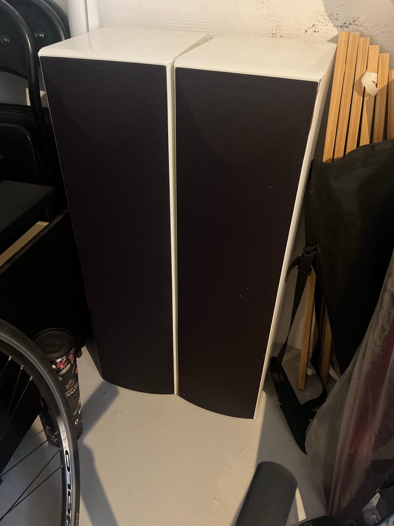 To Jamo højttalere E650 200w | DBA