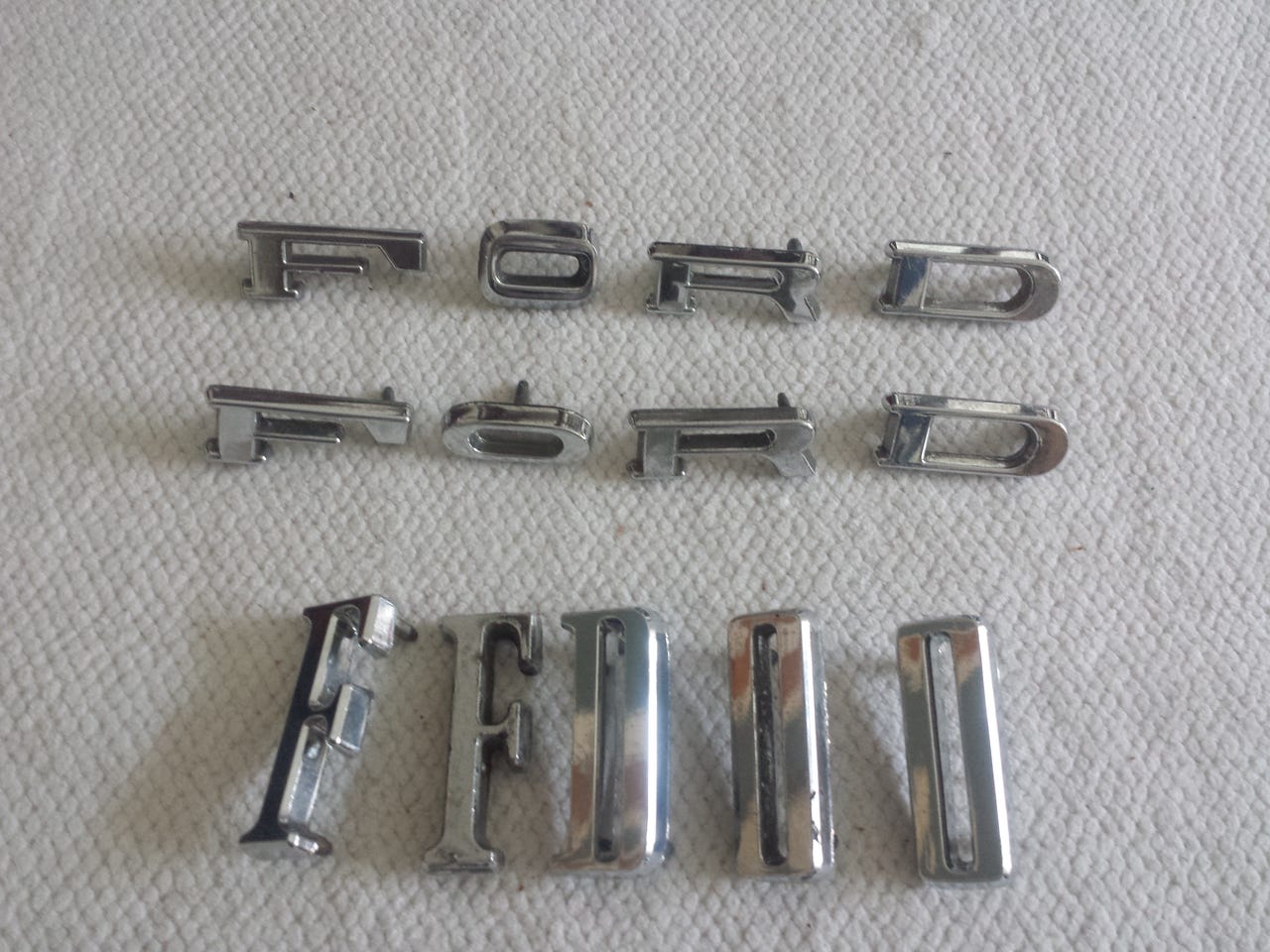 Emblemer, Ford- bogstaver- 13 stk | DBA