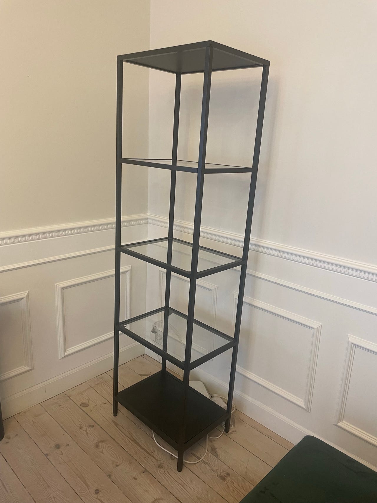 Sort Ikea glas reol | DBA