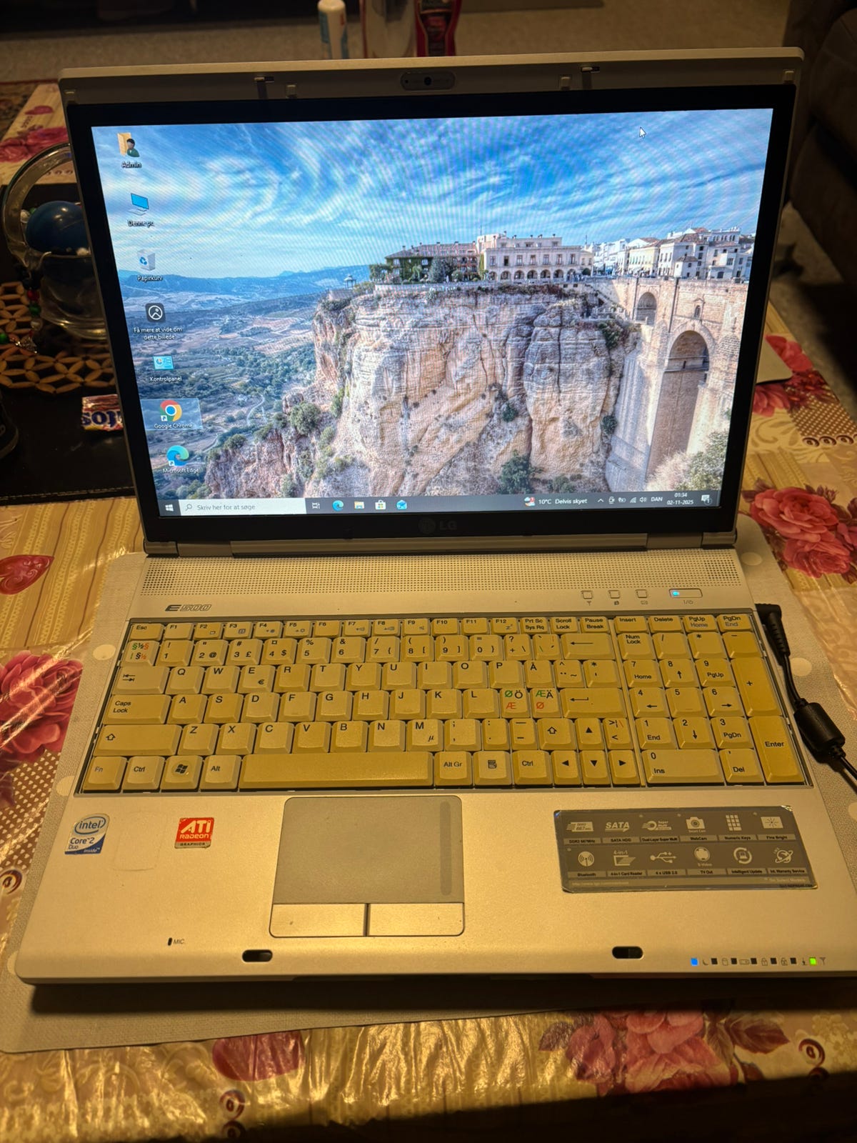 LG bærbar 15.4" | DBA