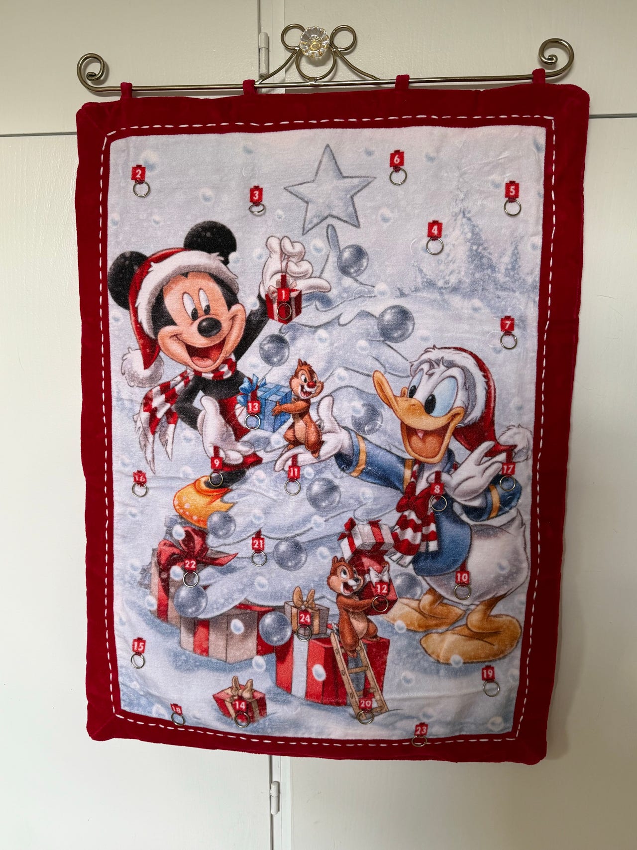 Disney jul Firkløver - julekalender | DBA