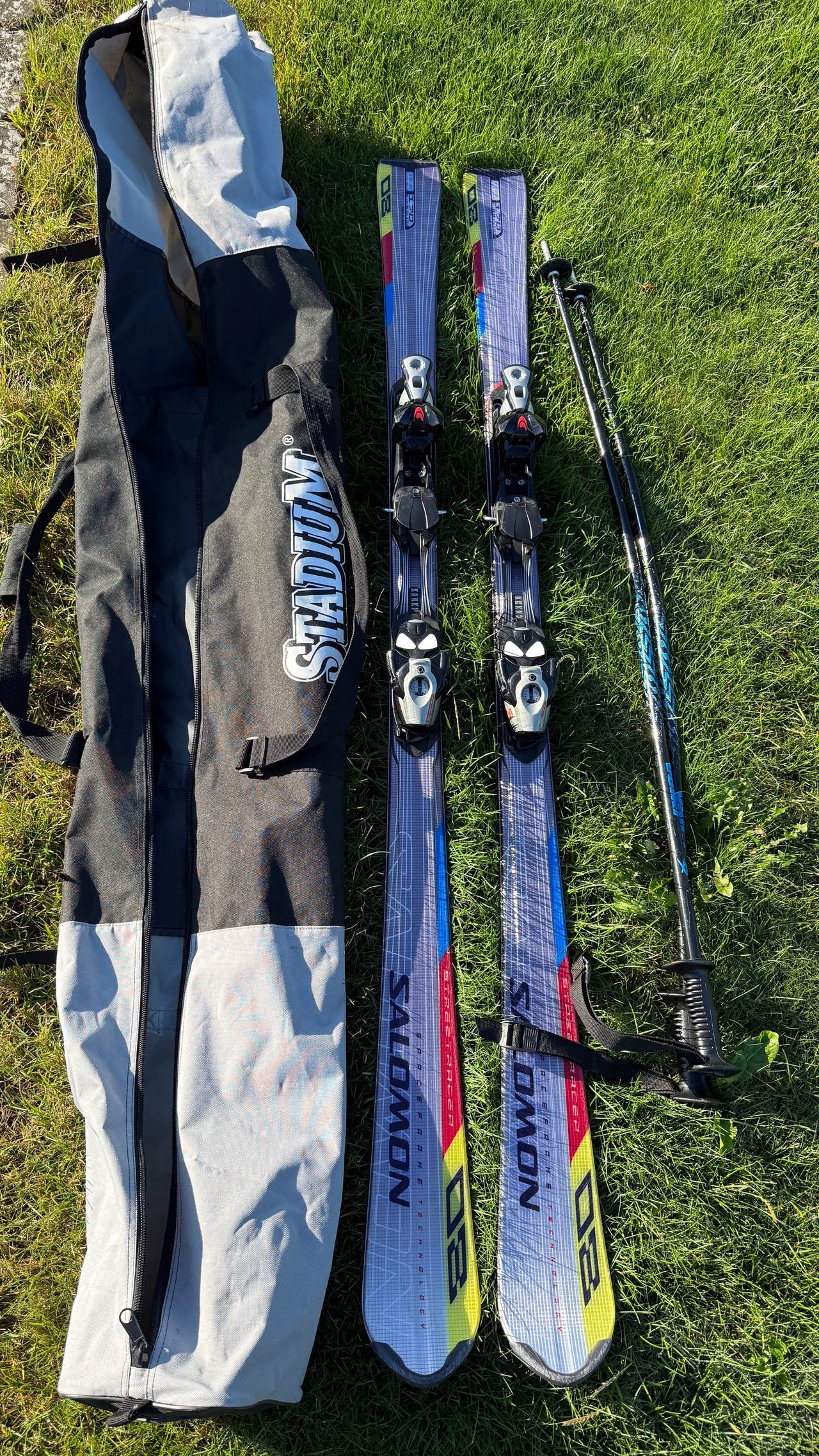 Salomon 08 carving ski med bindinger, stave og skipose - 170 cm | DBA