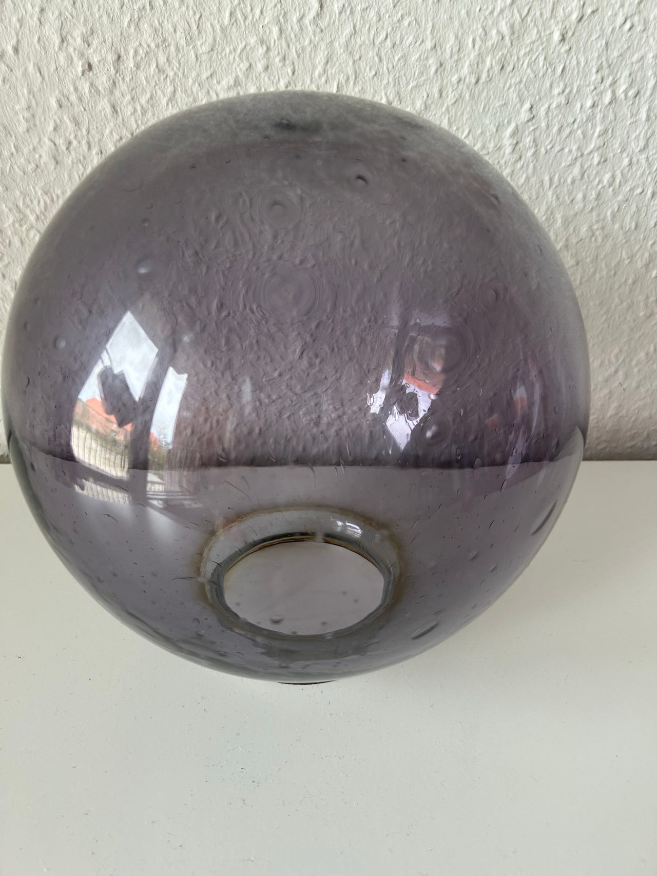 Glas kuglelampe i lilla glas | DBA