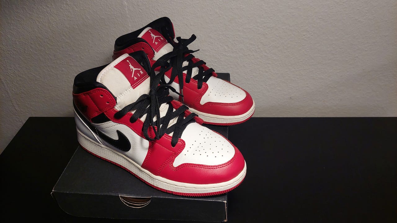 Air Jordan mid | DBA