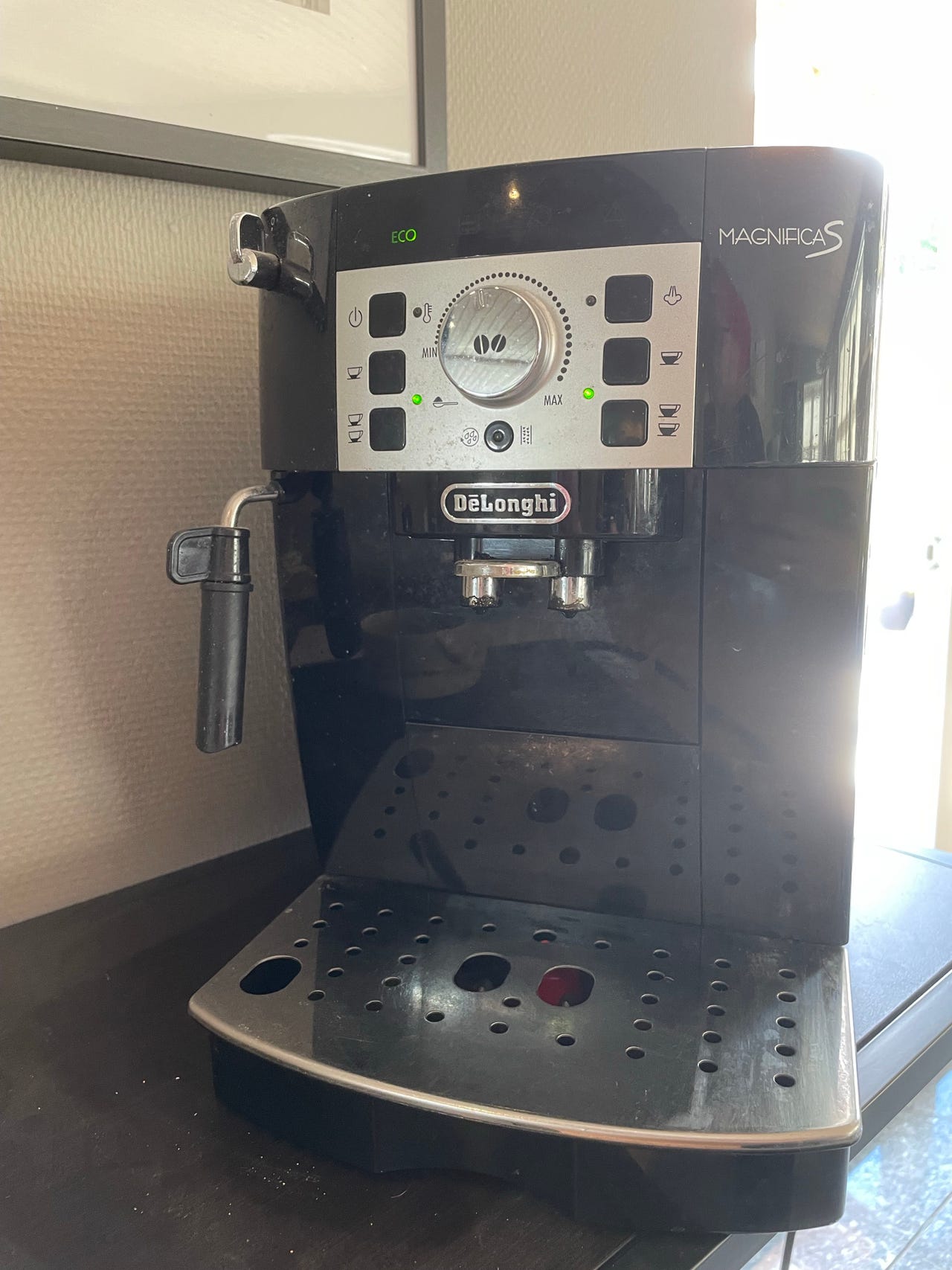 DeLonghi Magnifica S Kaffemaskine Sort | DBA