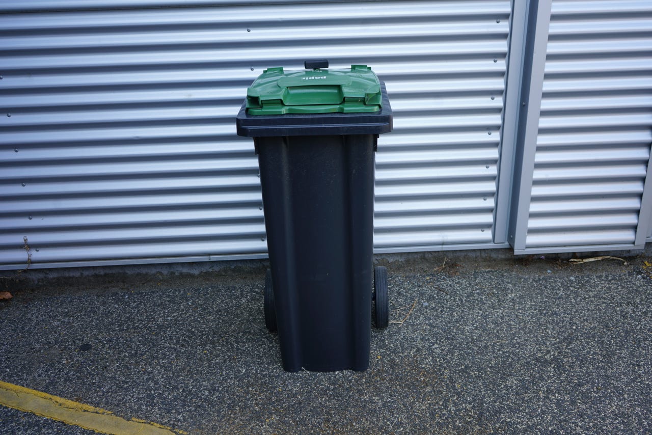 5 stk. Grøn affaldscontainer 140 liter med hjul – skraldespand til ...