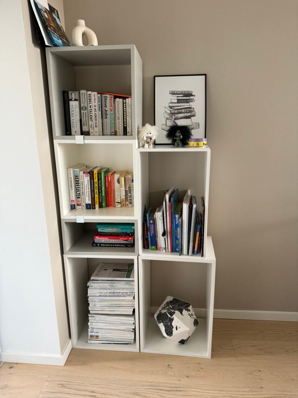 Muuto bogkasser til salg | DBA