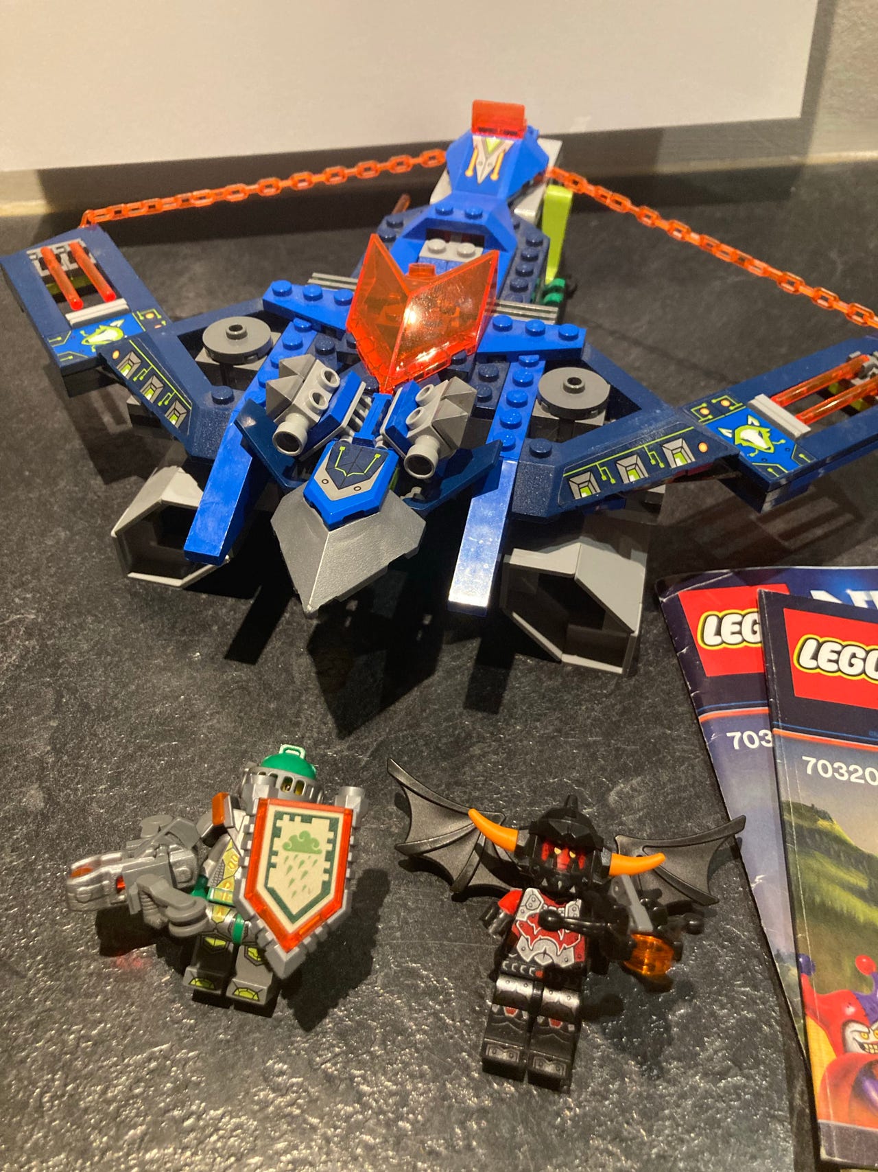 LEGO Nexo Knights 70320 Clay's Falcon Fighter v2 Legetøj | DBA