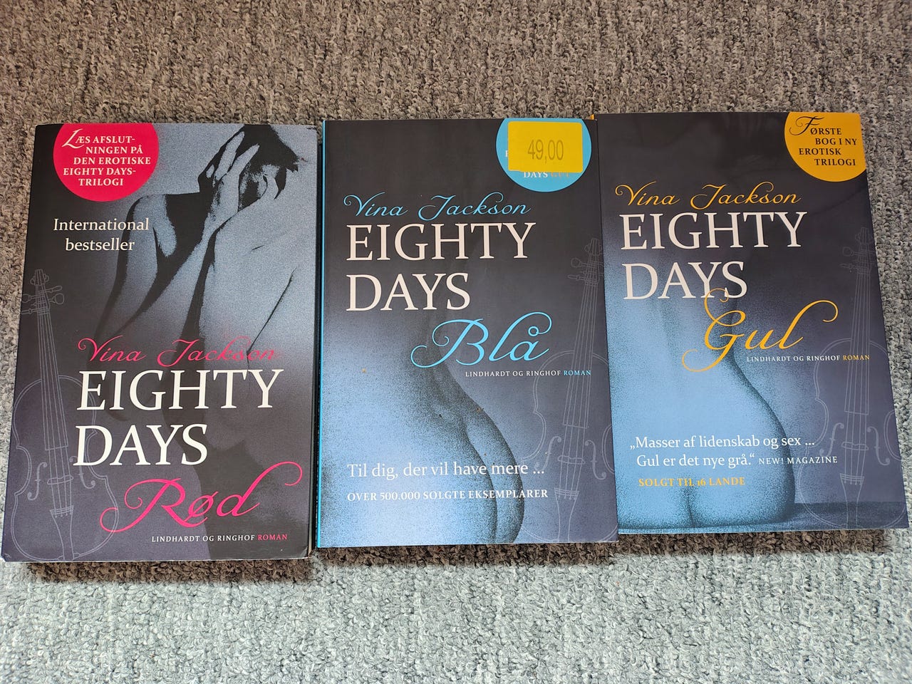 Eighty days , gul , blå , rød - Vina Jackson | DBA