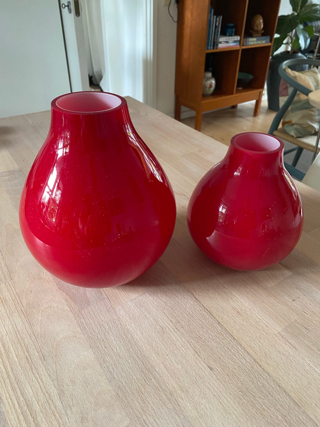 Flotte røde glas vaser. | DBA