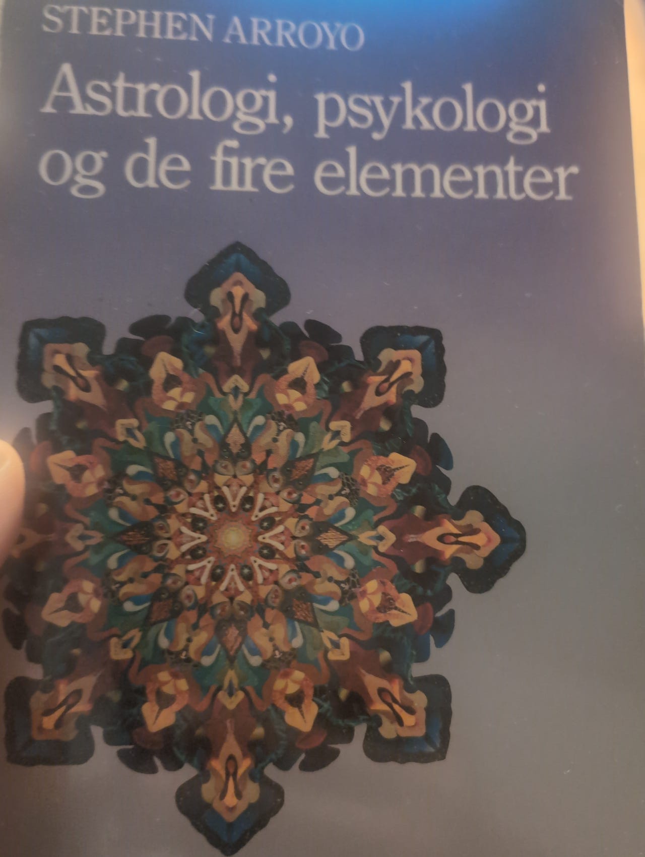 AstroLOGI, psykologi og de fire elementer Bog | DBA