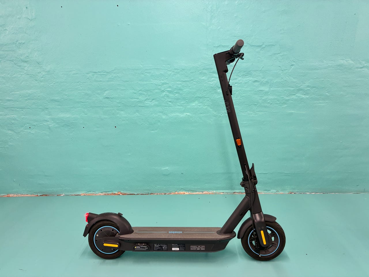 Ninebot Kickscooter Max | DBA