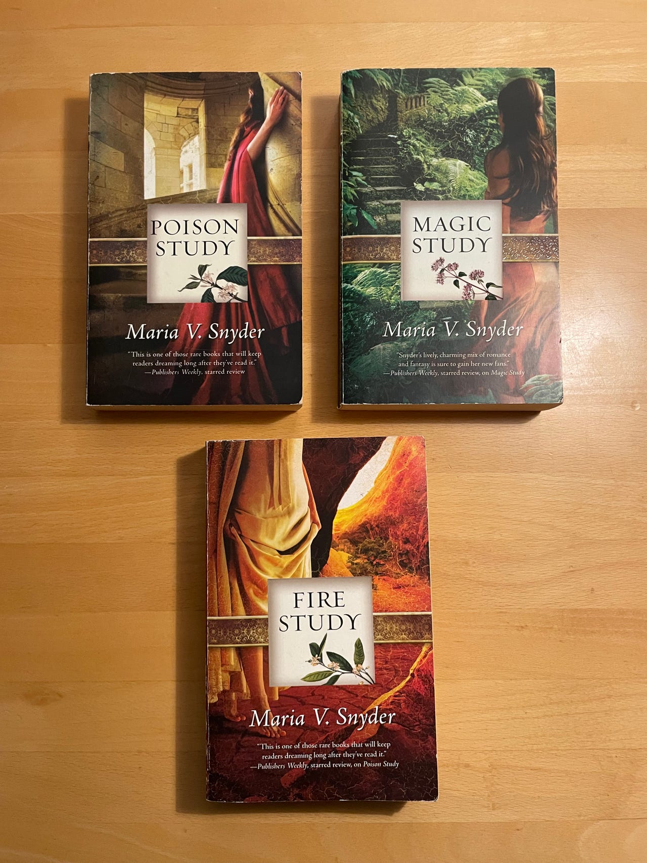 Maria V. Snyder Poison Study, Magic Study, Fire Study Bogsæt | DBA