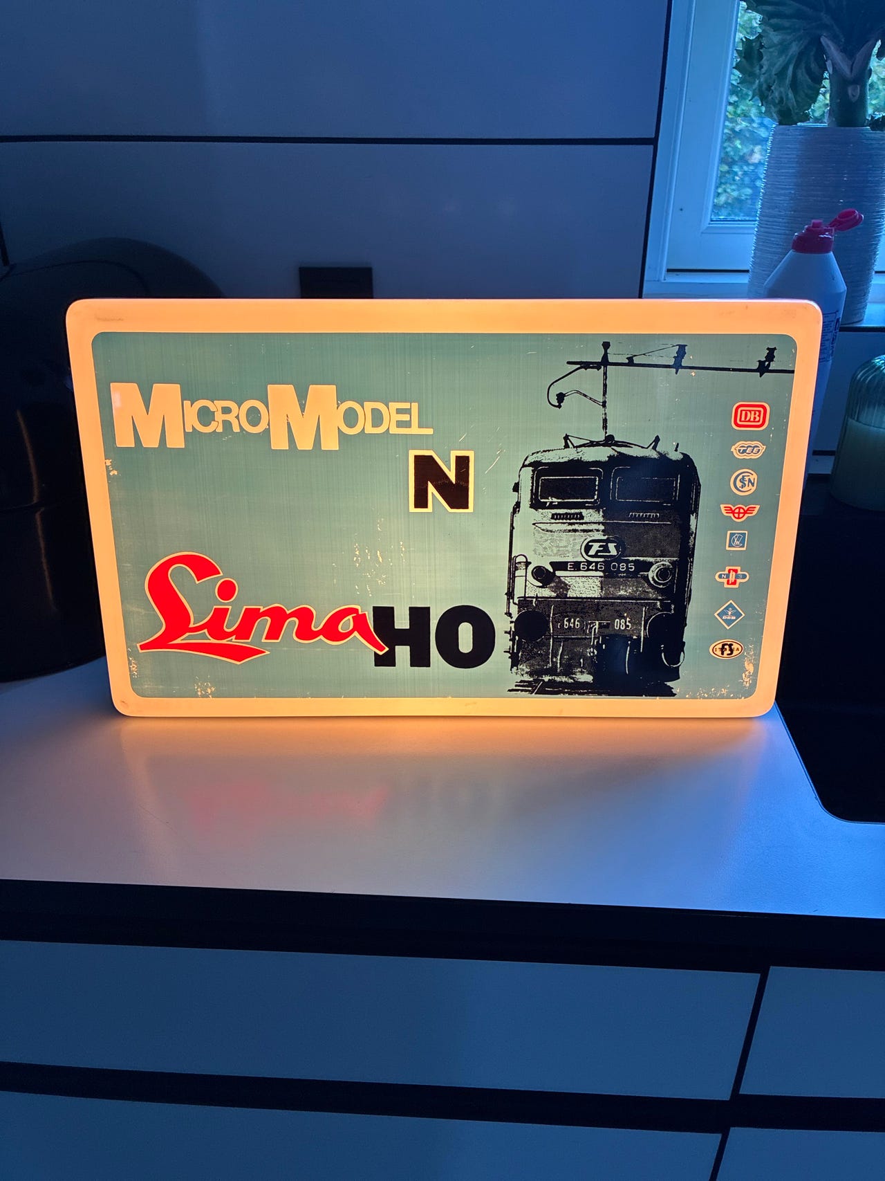 Lima Micro Model N HO Modeltogskilt | DBA