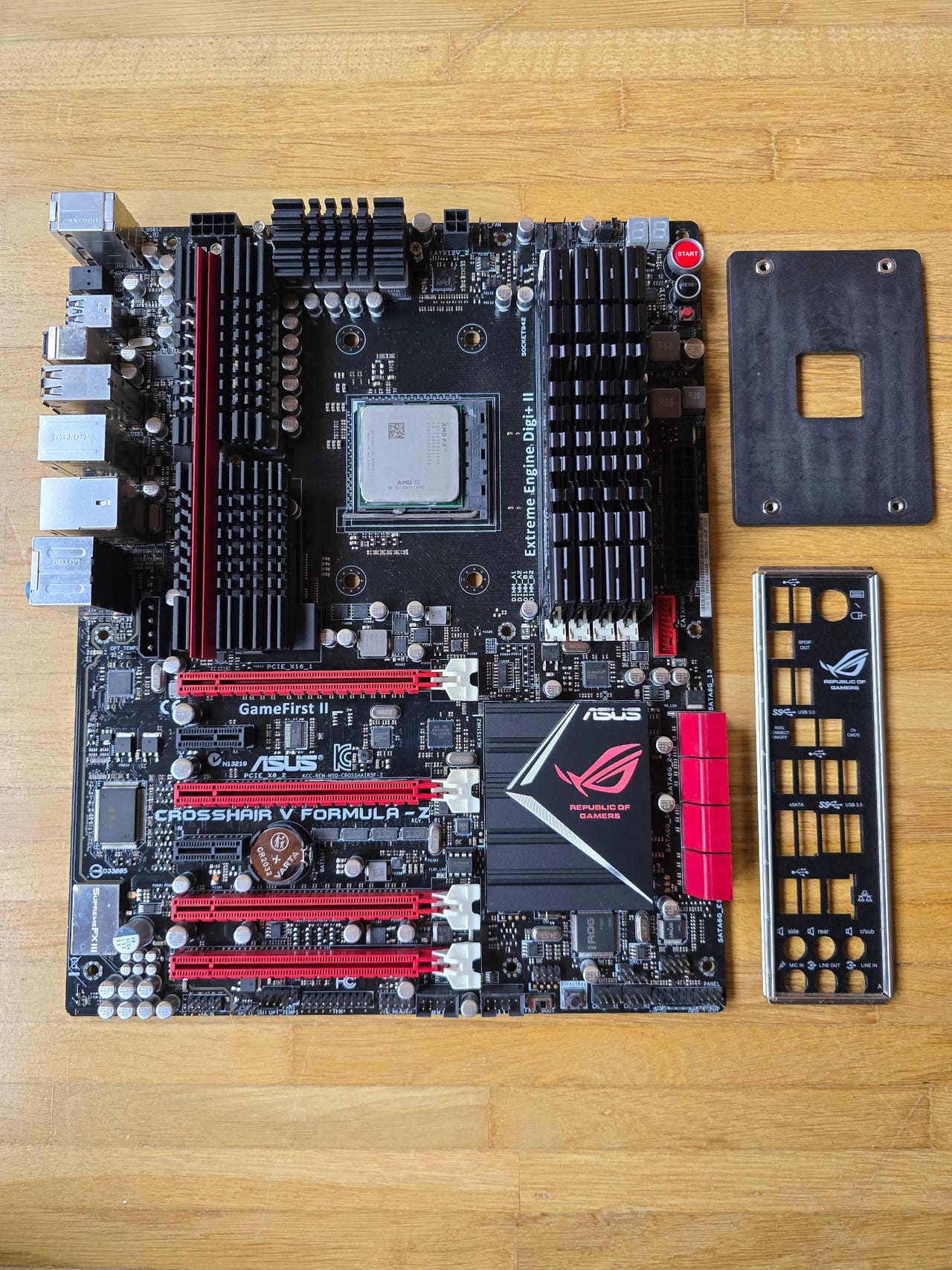 ASUS Crosshair V Formula-Z AMD 990FX Socket AM3+ | DBA