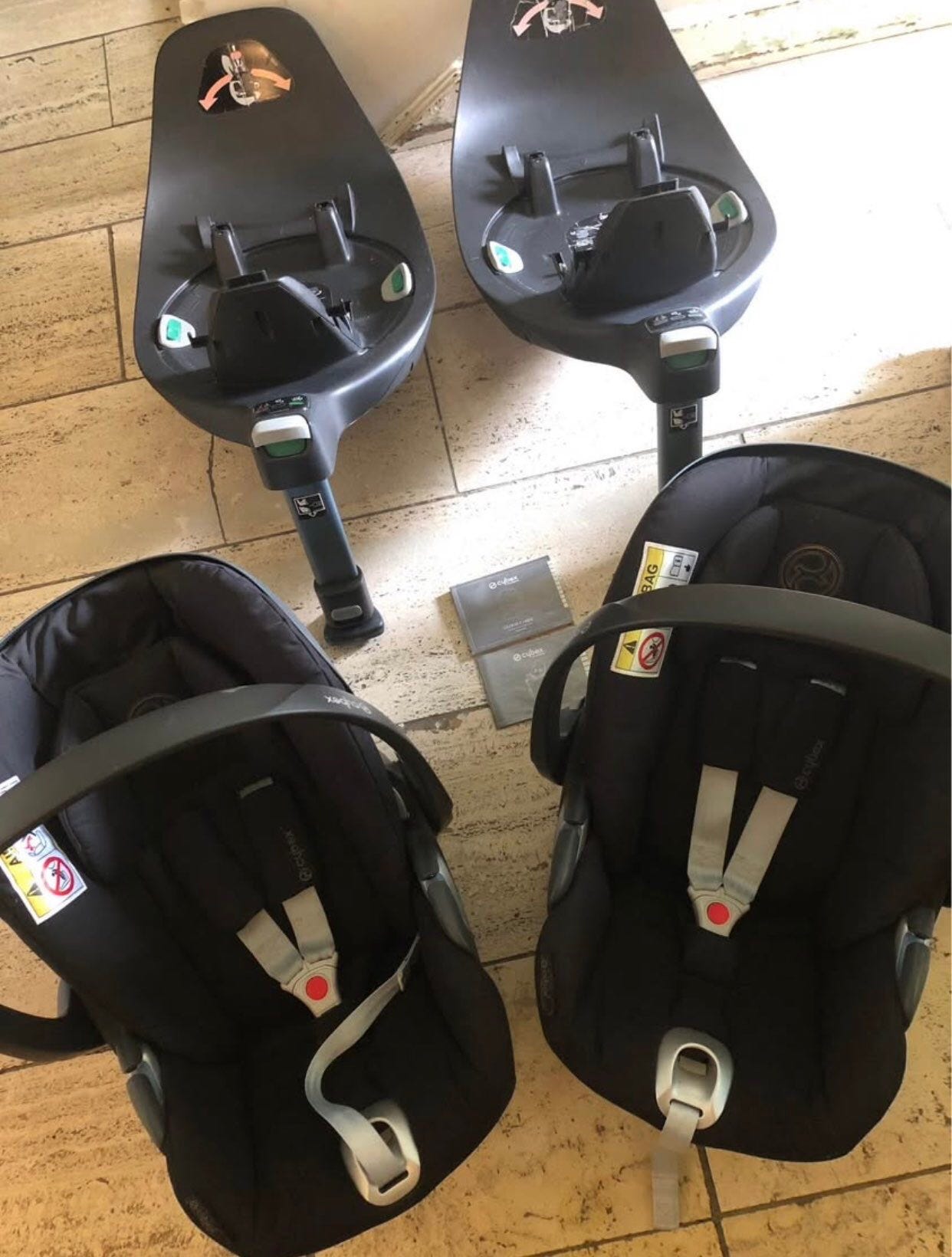 Nyere Cybex Cloud Z model autostol /0-13kg/med Isofix base Z med ...