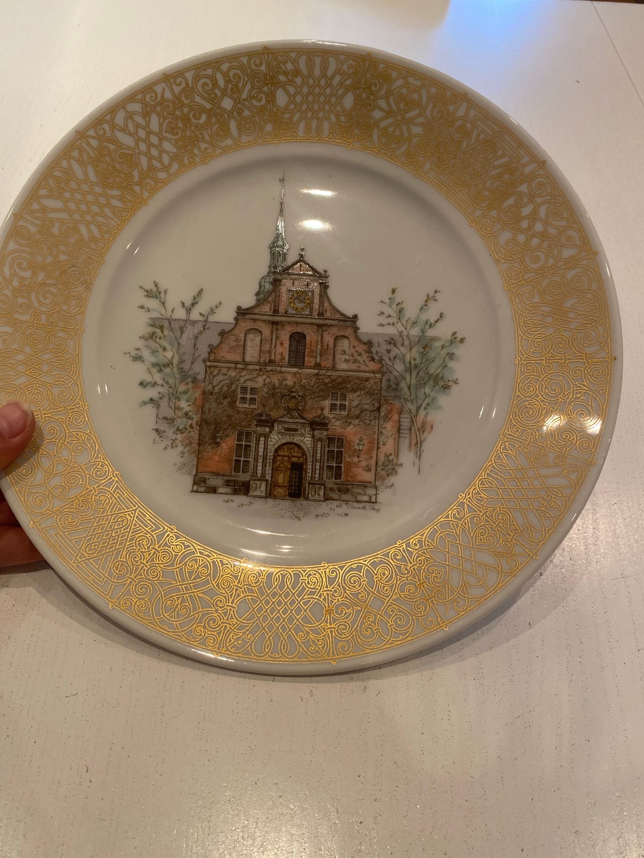 Royal Cph - Mads Stage Porcelæn Tallerken 22 cm Illustration af Gamle ...