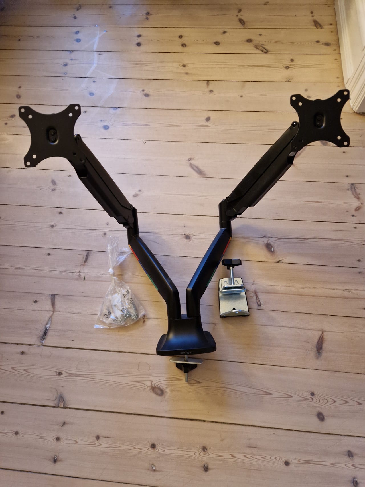 Kingston Dual Monitor Arm | DBA