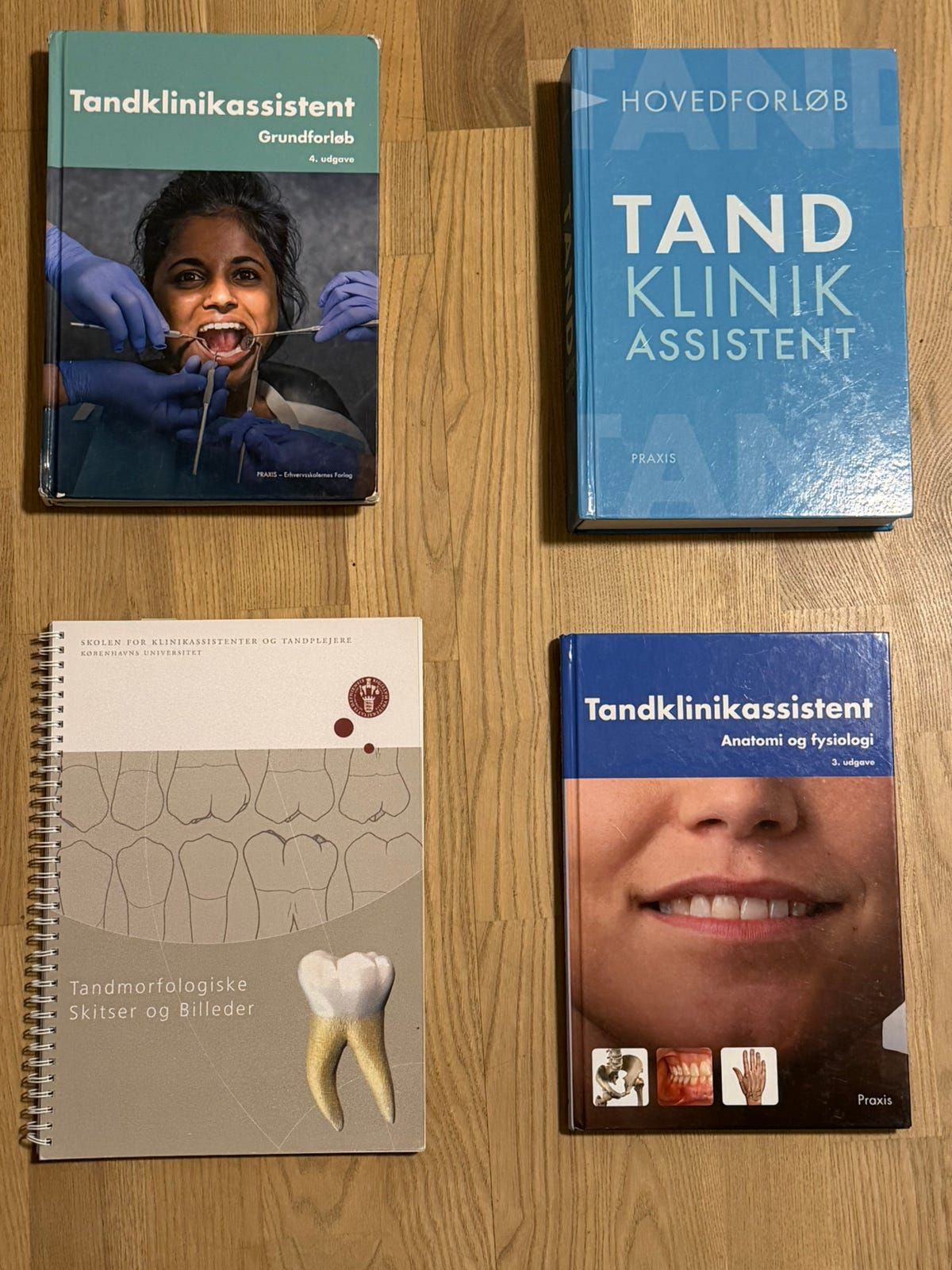 4 stk. studiebøger tandklinikassistent | DBA