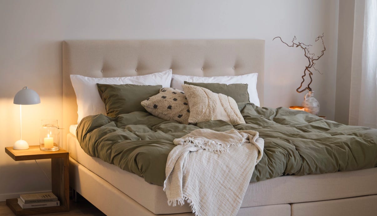 Seng 180x200 cm Beige Stof | DBA