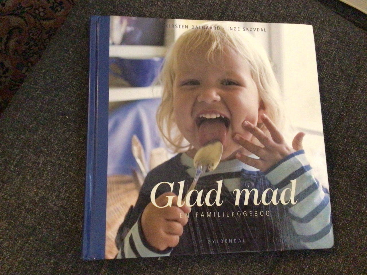 Glad Mad Familiebog Kogebog | DBA