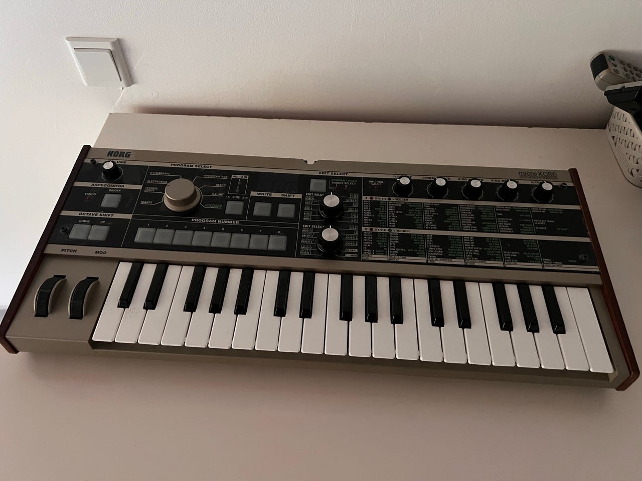 Korg MicroKorg Synthesizer Analog Modeling Vocoder Keyboard | DBA