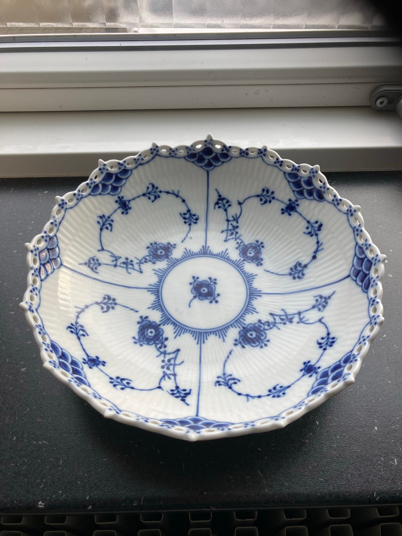 Royal Copenhagen Musselmalet skål | DBA