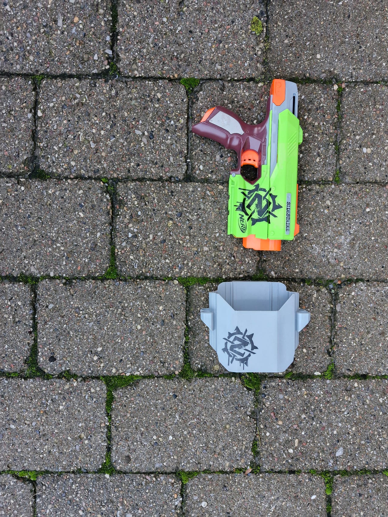 Nerf Zombie Strike Dart Blaster med skudsikring | DBA