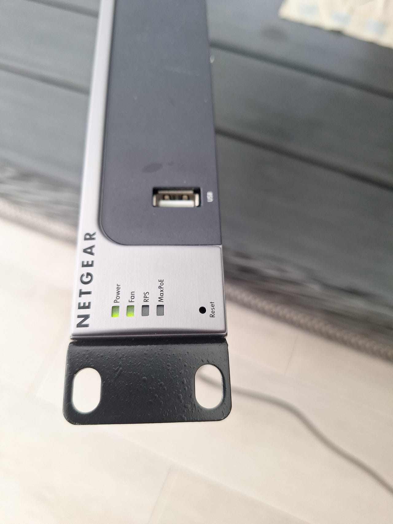 Netgear ProSafe GSM7212F Netværksswitch | DBA
