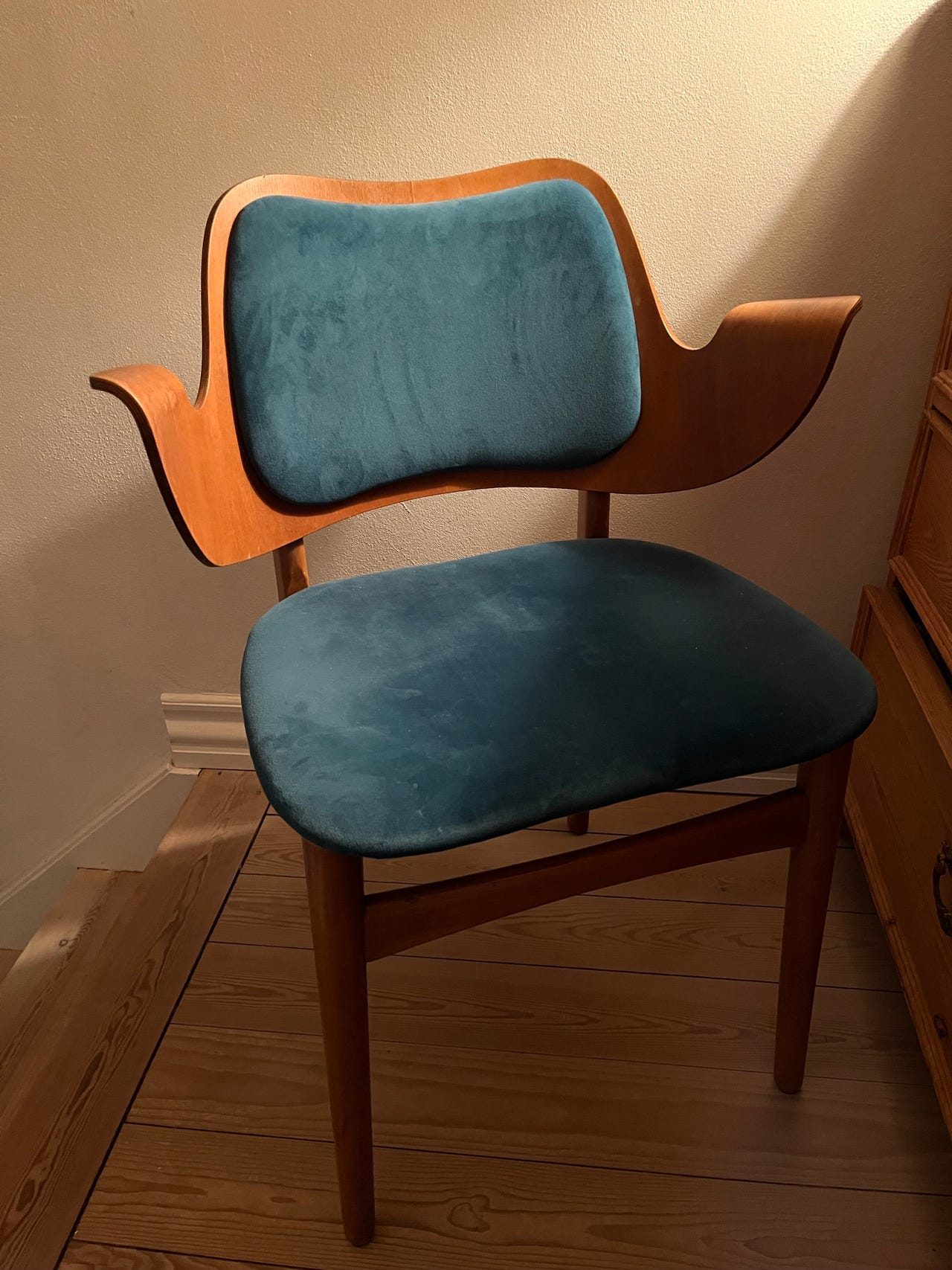 Hans Olsen “Gesture chair” | DBA