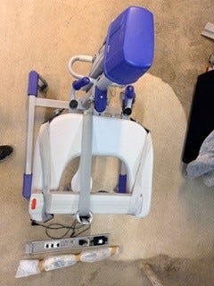 Arjo walker el-betjent mobiliseringshjælpemiddel. | DBA