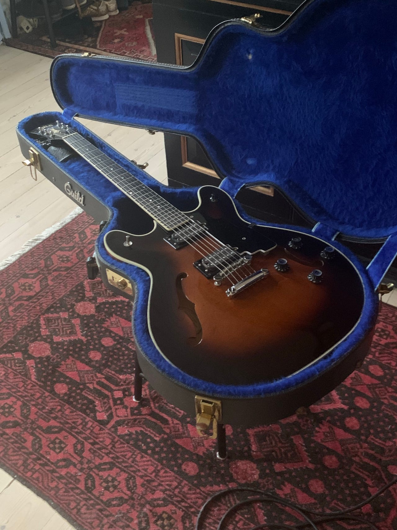 Guild Starfire - 4 SB 1974 tobacco burst | DBA