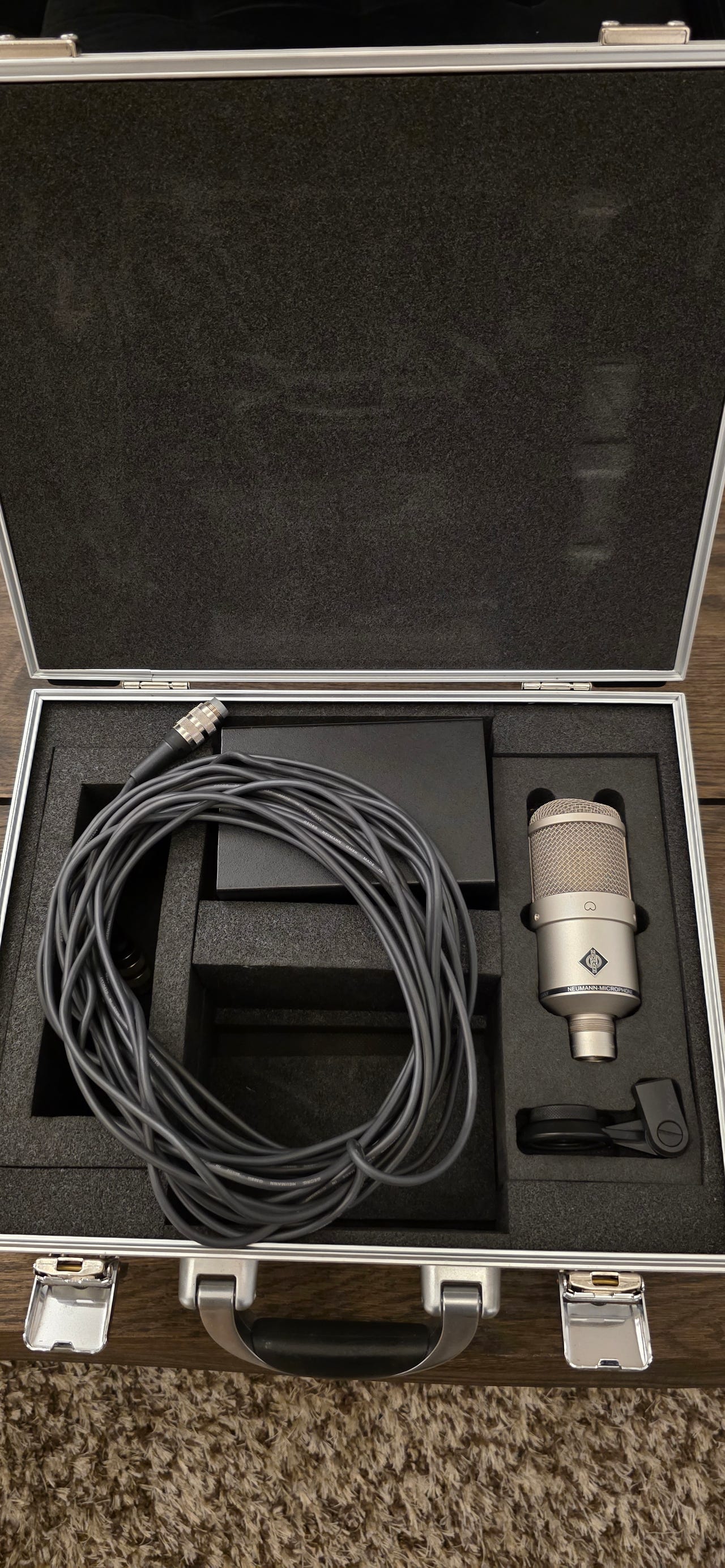 Neumann M147 | DBA
