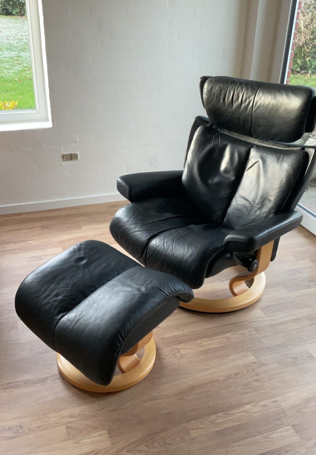 Stressless XL lænestol med skammel sort | DBA