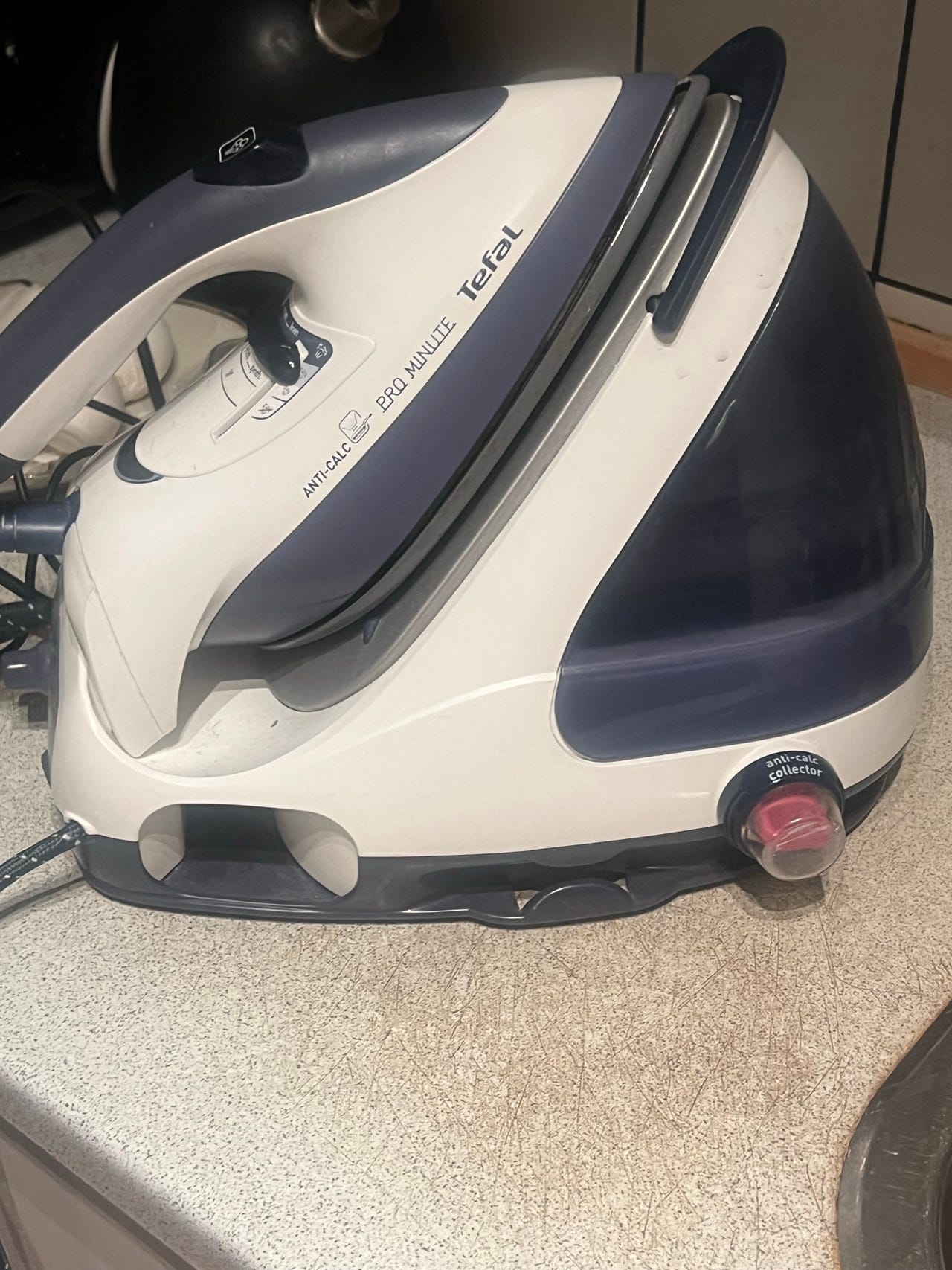 Tefal Pro Minute Dampstrygejern med anti-calc collector | DBA