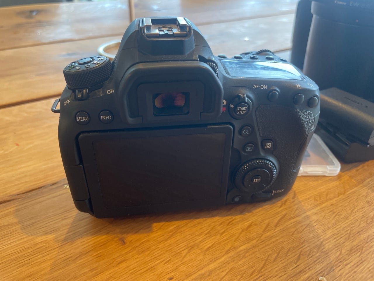 Canon EOS 6D Mark II | DBA