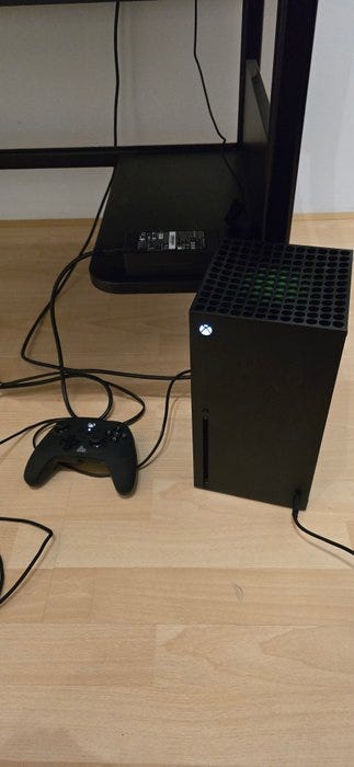Microsoft - Xbox Series X - with controller + AOC Gaming Monitor (boxed ...