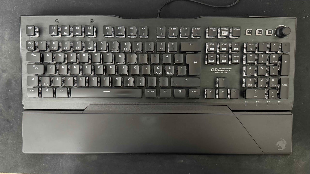 Roccat Vulcan Pro RGB Tactile Gaming Tastatur | DBA
