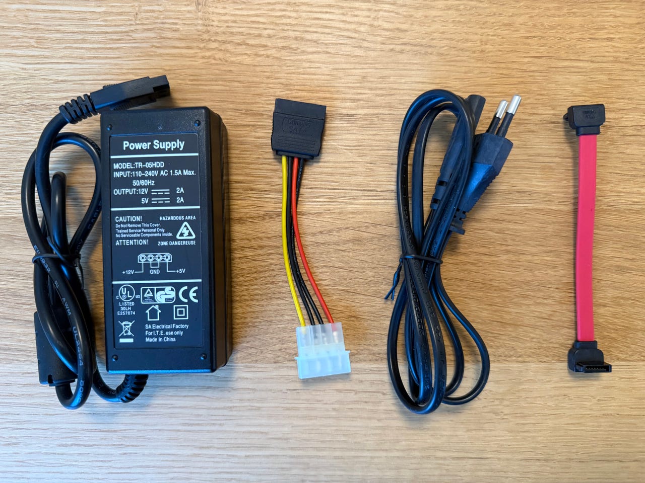 Adapter og strømforsyning til HDD/SSD (SATA og Molex) (ny/ubrugt) | DBA