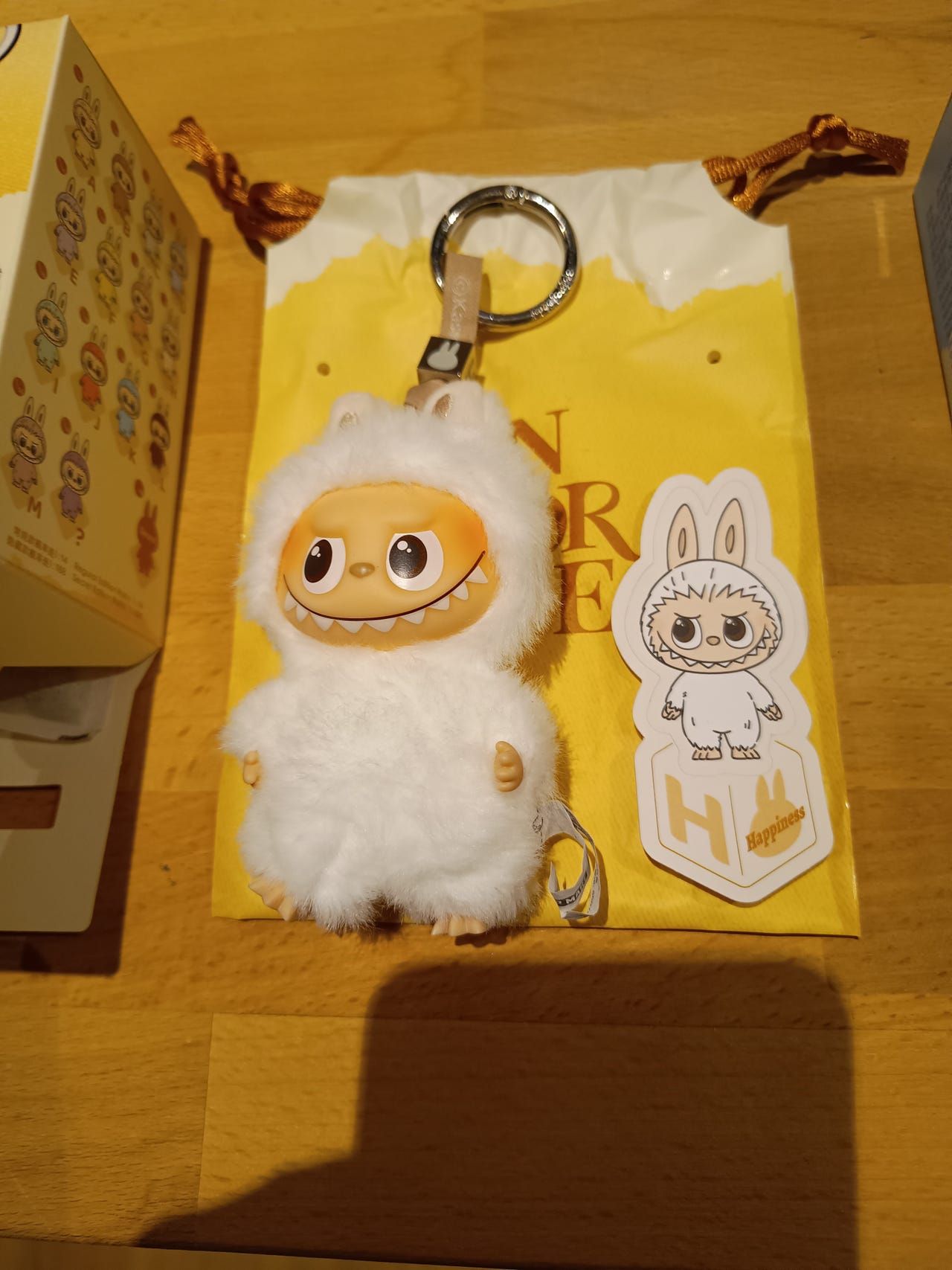 Labubu Pin for Love H. Ny og åbnet i bunden. | DBA