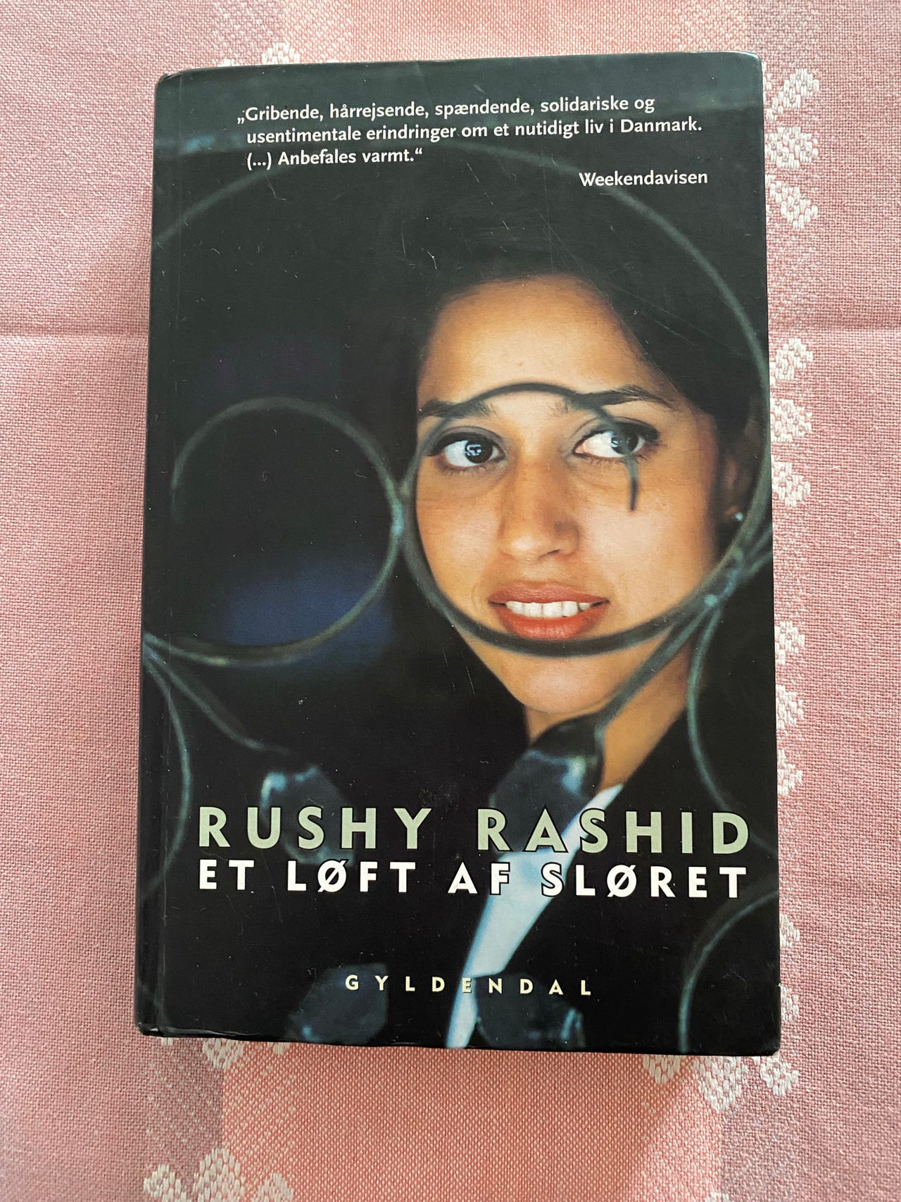 Et løft af sløret•Rushy Rashid | DBA