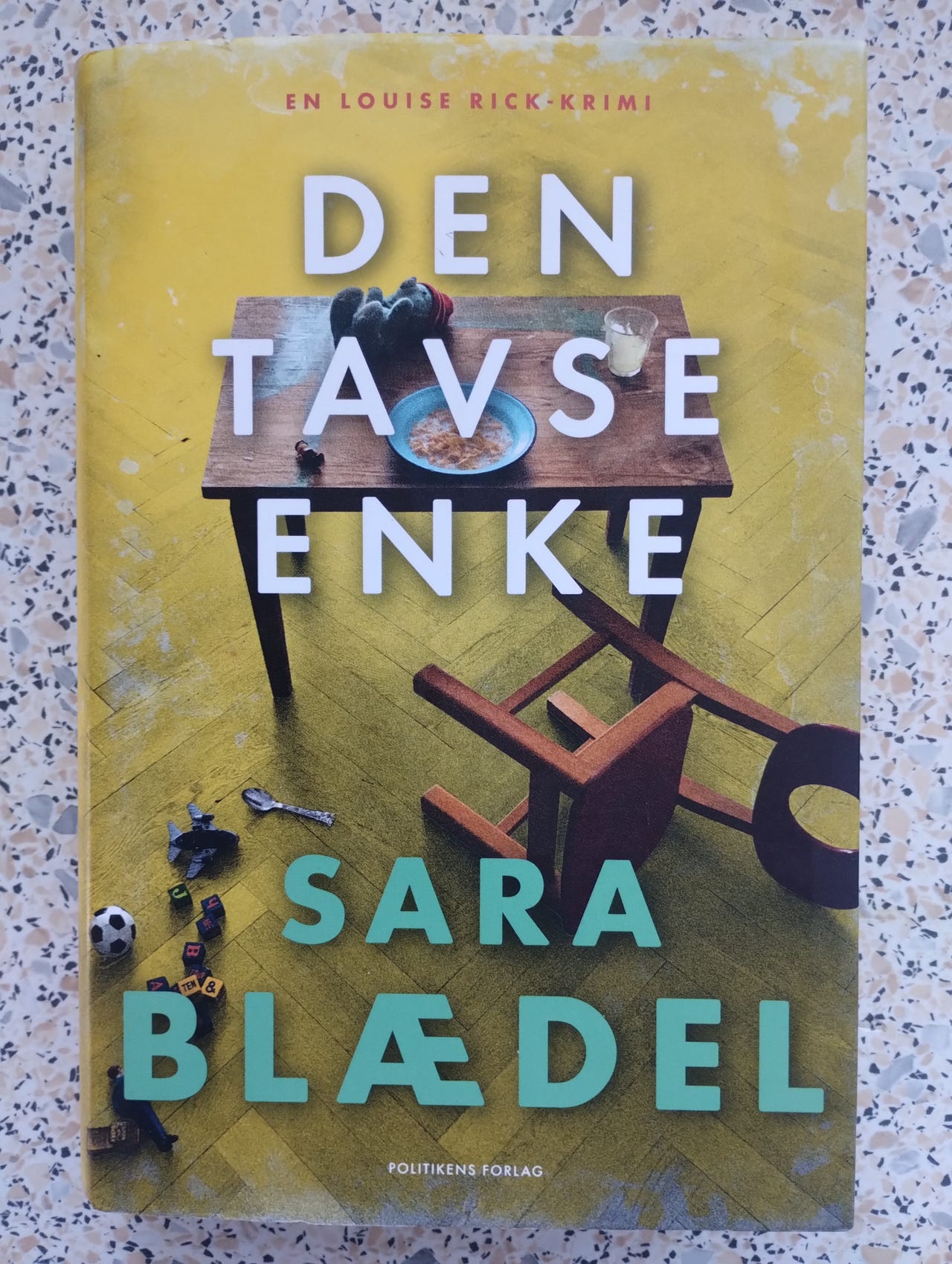 Sara Blædel, Den tavse enke | DBA