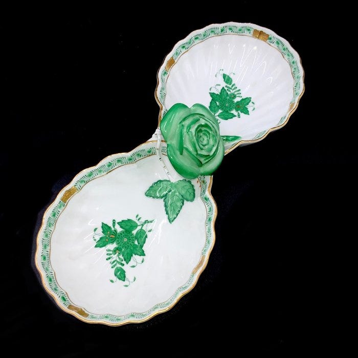 Herend - Exquisite Fancy Dish with Rose Knob (30 cm) - "Chinese Bouquet ...