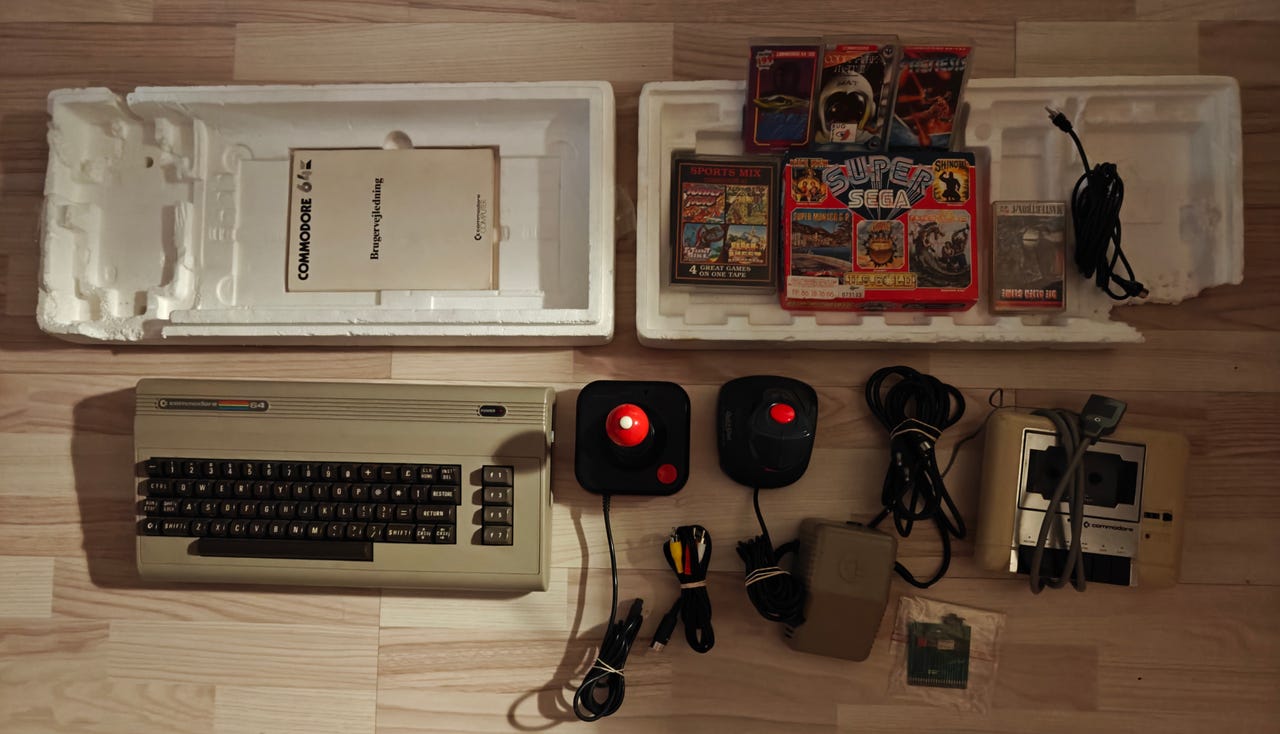 Commodore 64 med tilbehør | DBA
