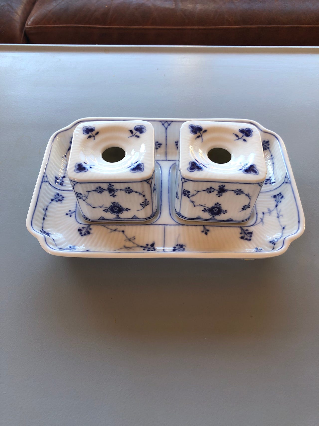 Royal Copenhagen Musselmalet Riflet lysestager og fad | DBA