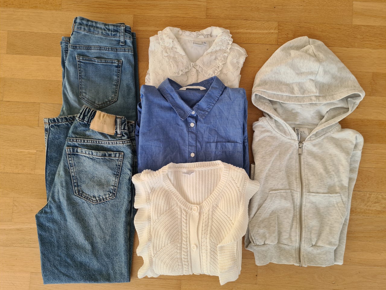 Diverse pigetøj, str. 146-152 | DBA