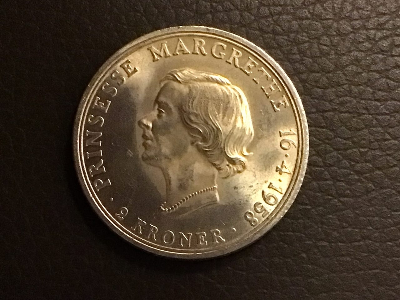 1958 sølvmønt 2kr Prinsesse Margrethe 18 år. Vejer 15g. 80% sølvindhold ...