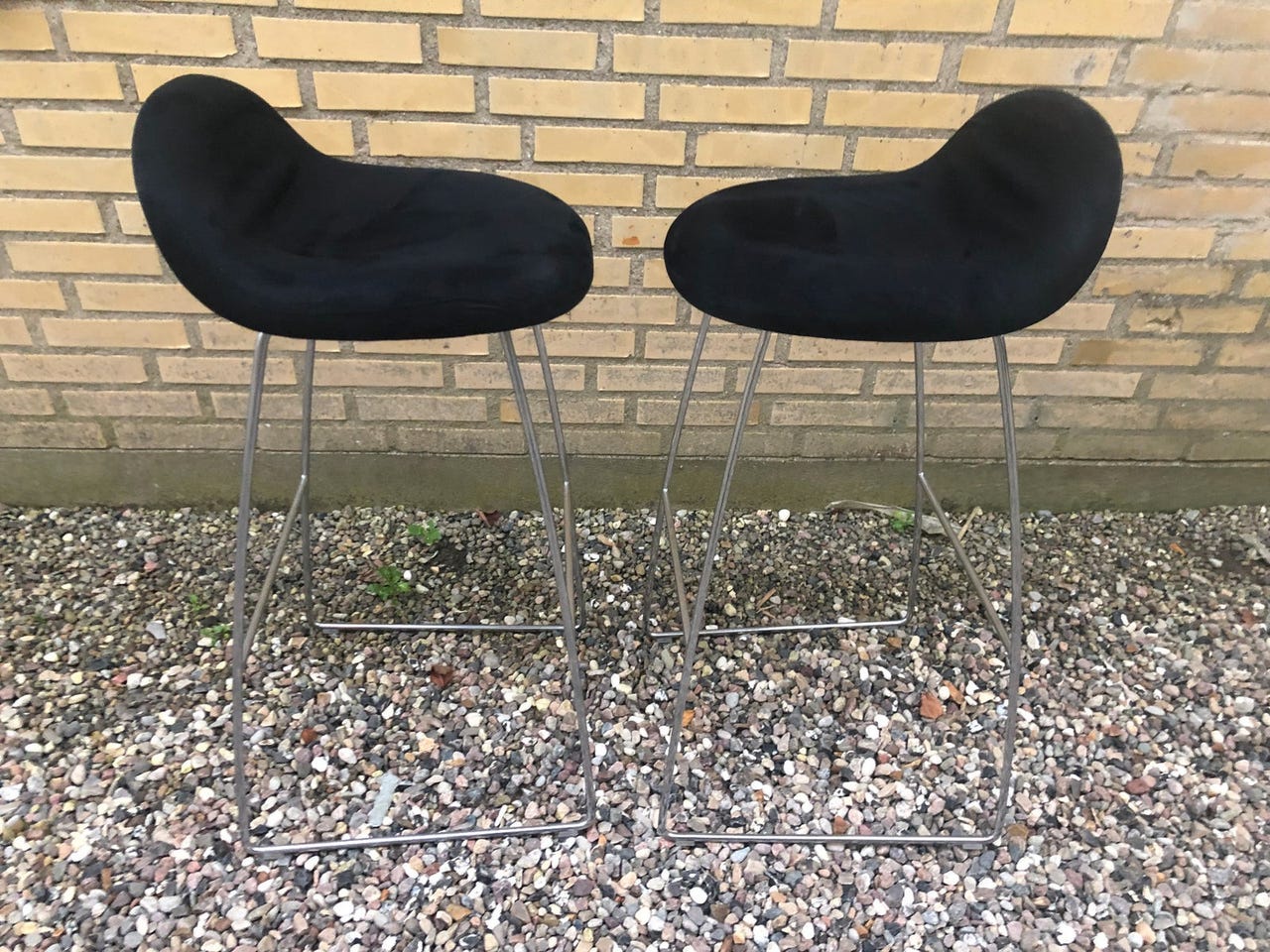 2 stk. Flotte, polstrede Gubi barstole | DBA